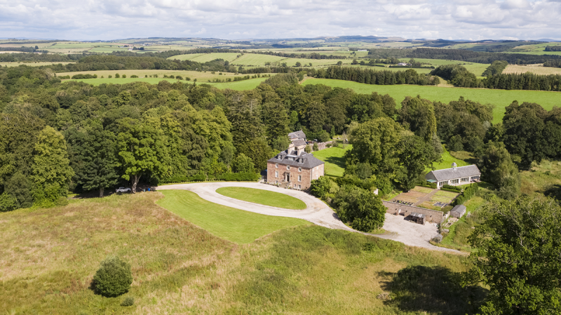 Fancy a Georgian house with gym, sauna, tennis court and glorious ...